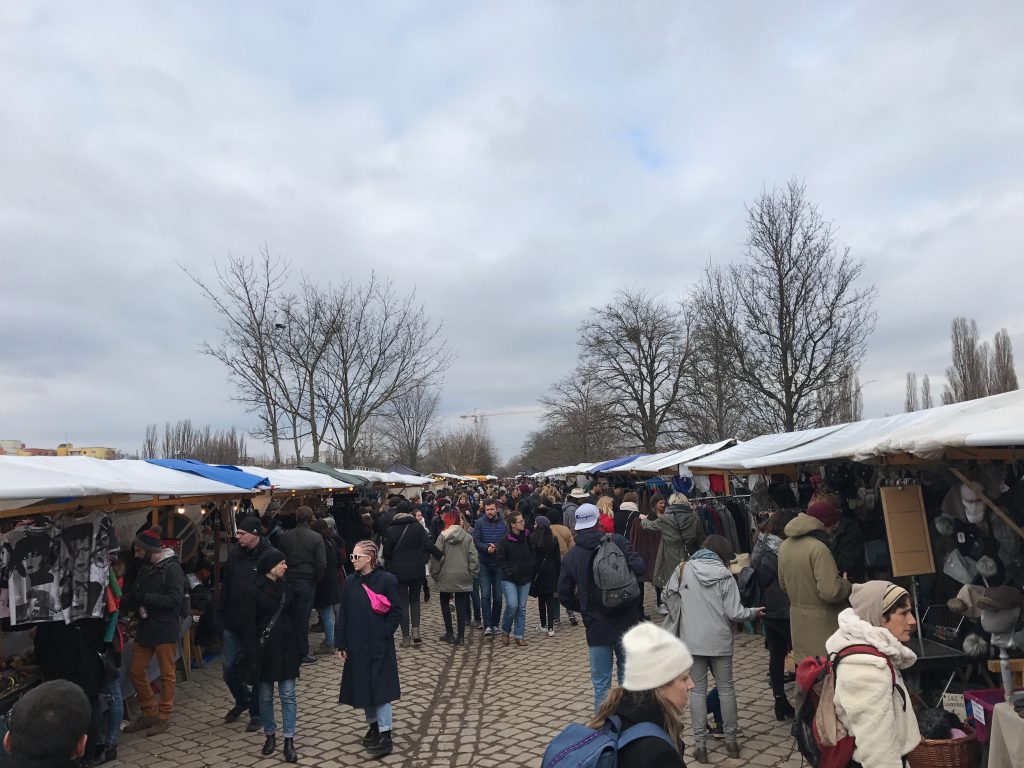 Flohmarkt am Mauerpark in Berlin | Öffnungszeiten, Adresse und ...